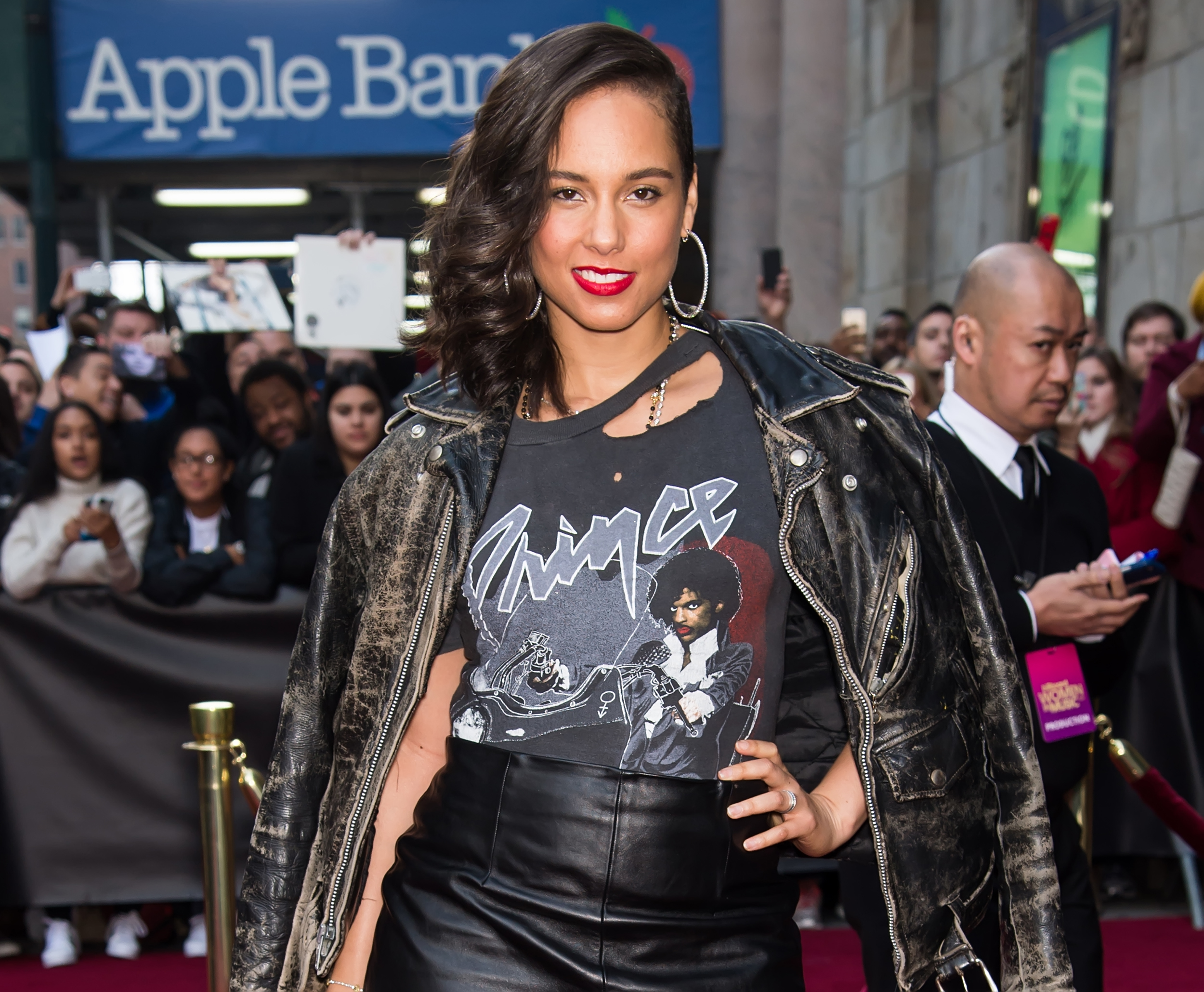 Star Transformation: Happy Birthday Alicia Keys! - Foxy 107.1-104.3