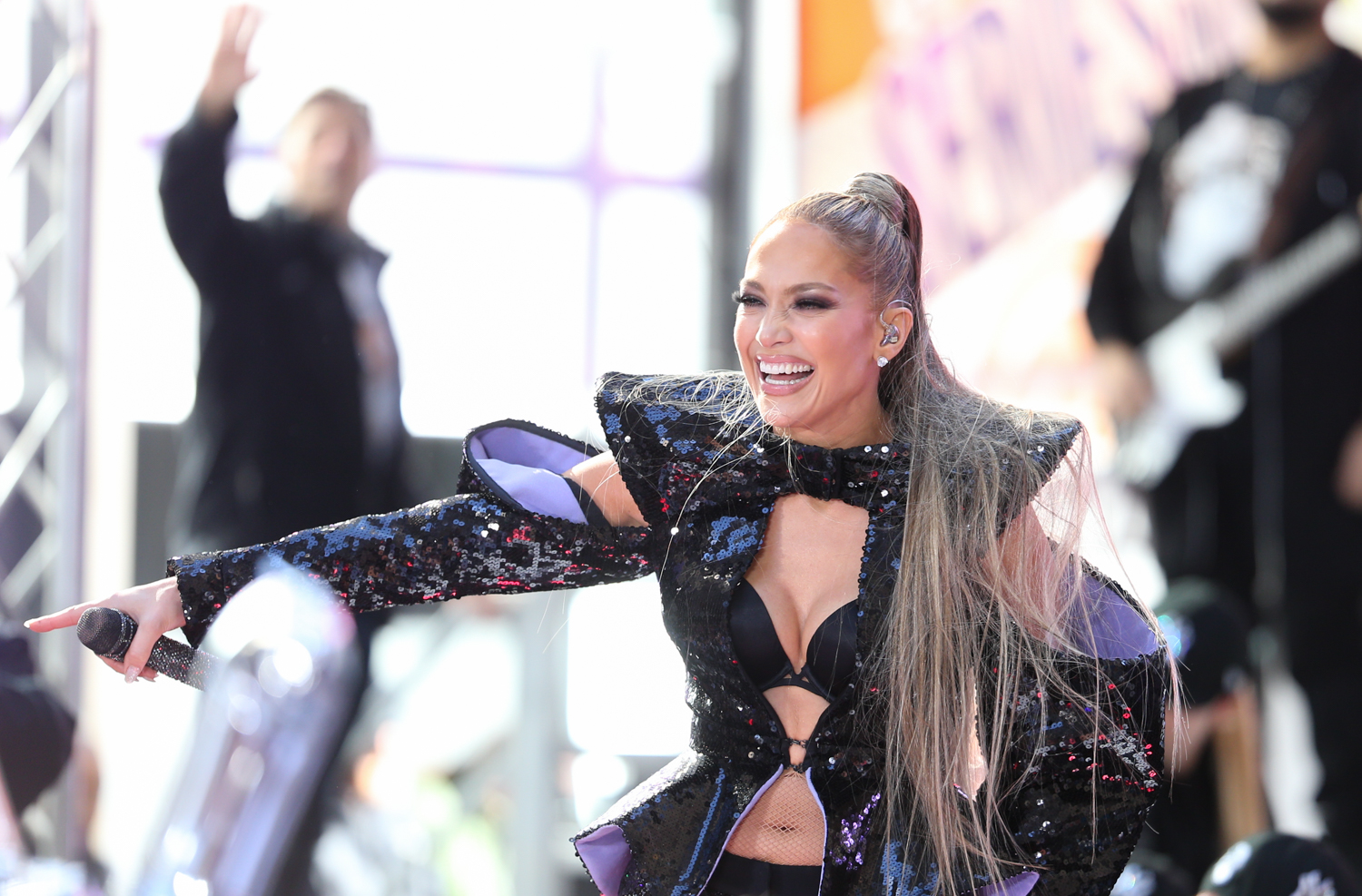 J-Lo Suffers A Wardrobe Malfunction - 99.3-105.7 Kiss FM
